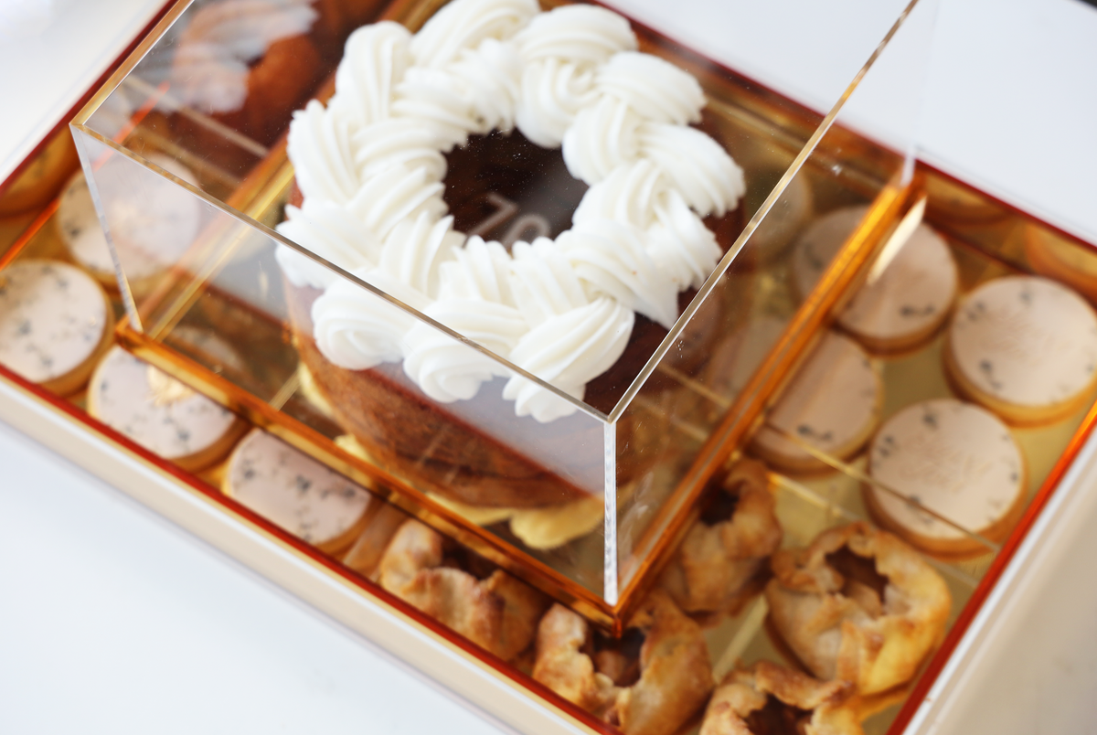 Honey and Bees Luxury Assortment Stacking Set – ZestBakeshop